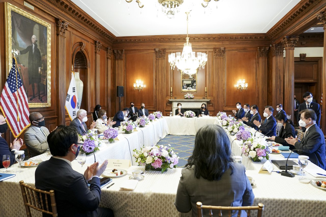 Moon, Biden set for talks on vaccine, N. Korea, economic ties