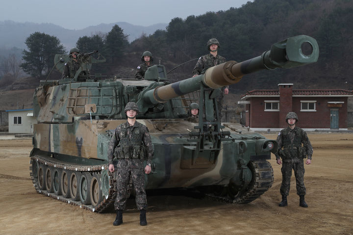 전장을 압도하는 '전장의 신' K55A1 자주포 | 국방홍보원