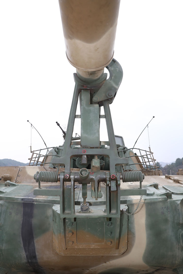 전장을 압도하는 '전장의 신' K55A1 자주포 | 국방홍보원