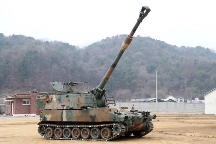 전장을 압도하는 '전장의 신' K55A1 자주포 | 국방홍보원