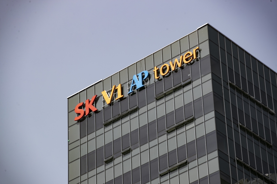 [거버넌스워치] 'SK V1 AP타워'에 얽힌 천재교육 대물림의 비밀..땅!