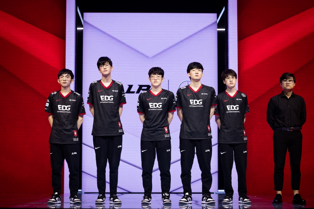 [LPL] '스카웃'-'바이퍼'의 EDG, RA 제압하고 3연승