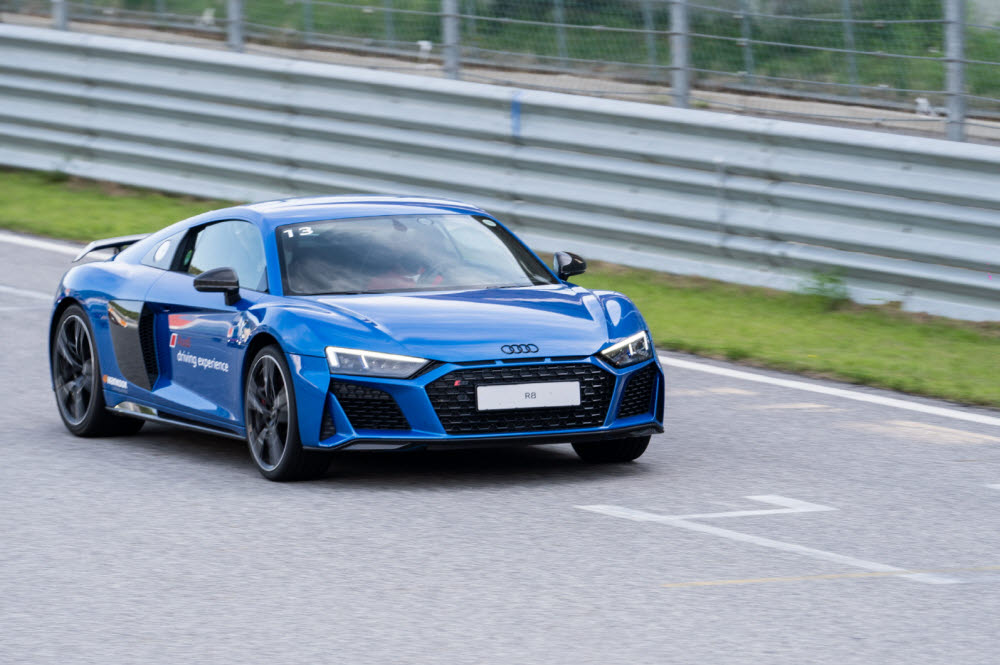 [신차드라이브]아우디, 서킷 찢은 'R8' 'RS e-트론 GT'