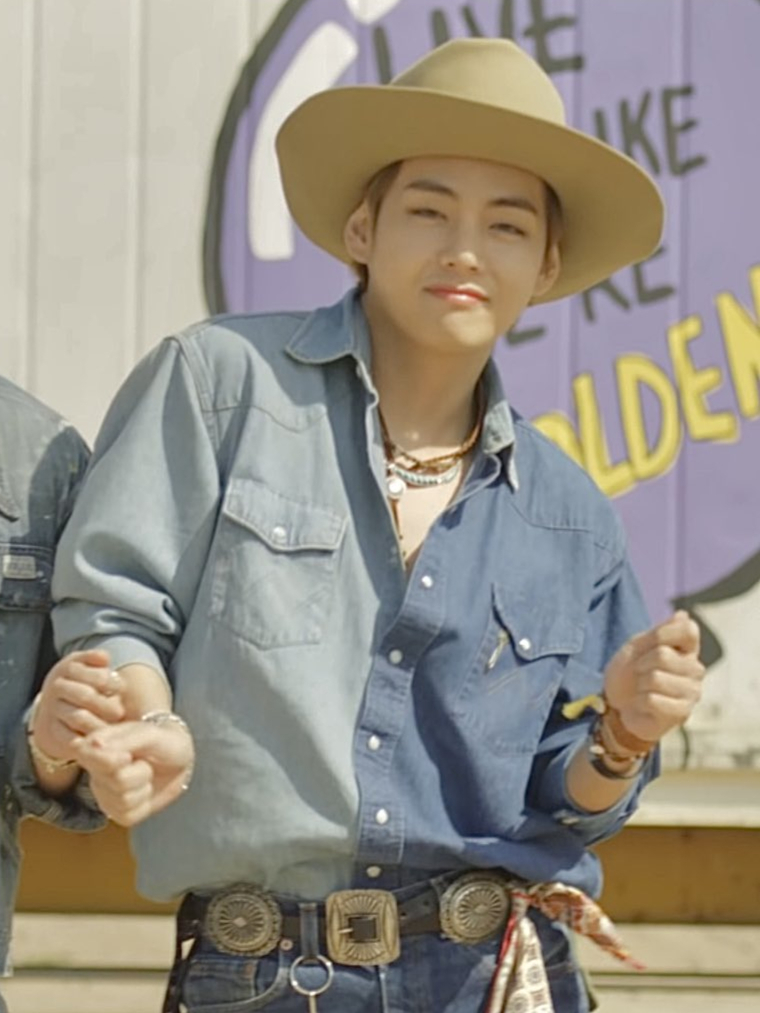 'Cowboy V' 방탄소년단 뷔, 청량매력 유끼미남 "인간 뷔타민 태형이♥"