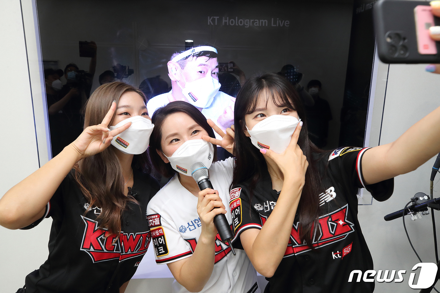 KT, 수원 야구장에서 28GHz 5G 실증 서비스 선보인다