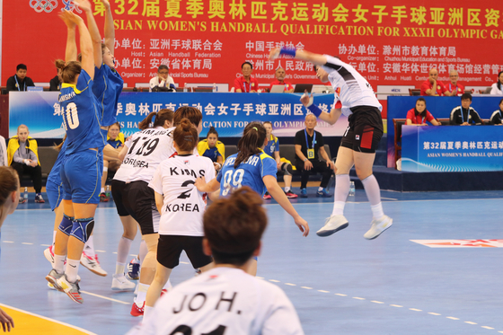 Handball team looks to rewrite history with gold in Tokyo