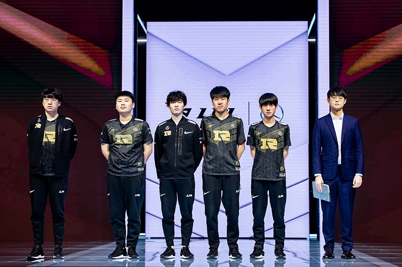 [LPL 노트] RNG, WE 꺾고 9연승 질주..'1-5->10-5'