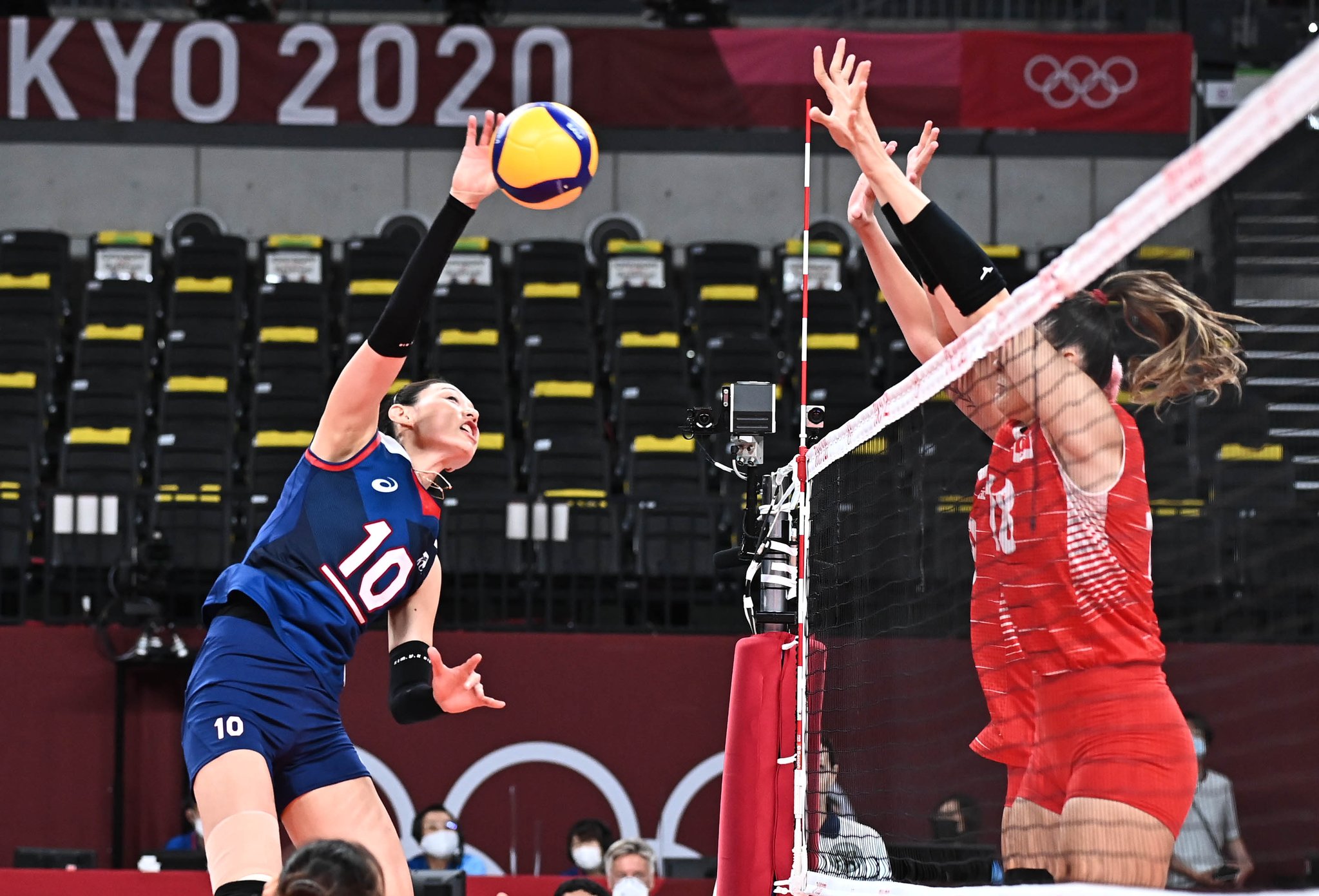 김연경 '라스트 댄스' 계속된다..여자배구, 터키 꺾고 4강행