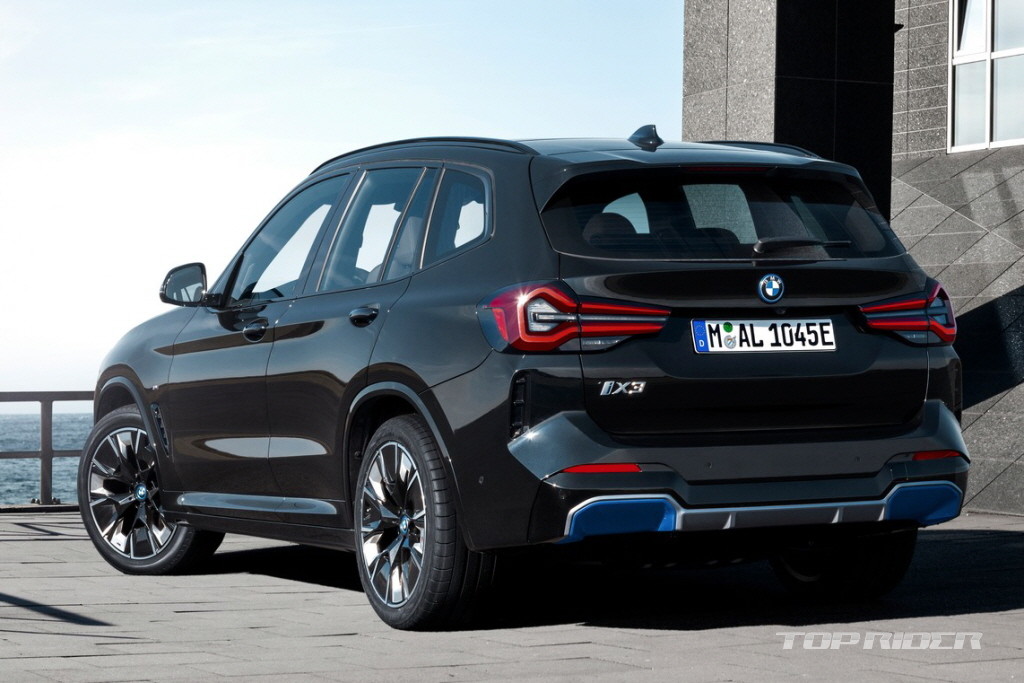BMW iX3 부분변경 공개, 그릴과 주행거리 '확대' | 탑라이더