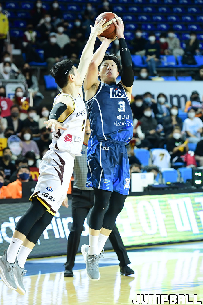 [뒷북STAT] KCC가 작성한 KBL 최초 기록 두 가지는?