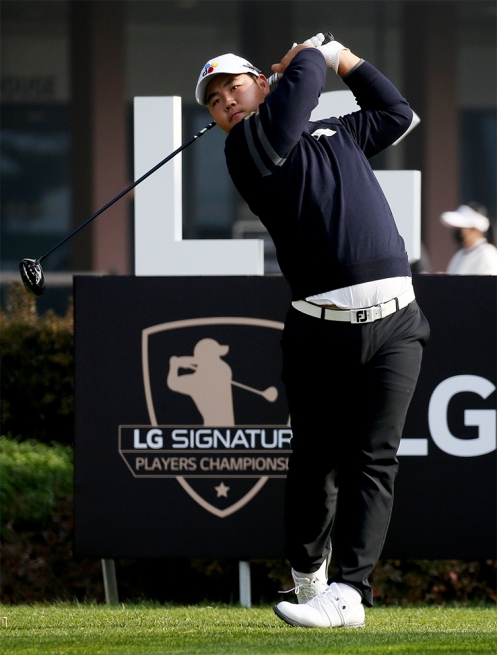 '타이틀 경쟁' 김주형, KPGA 최종전 2R 공동2위..박상현은 12위 [LG시그니처]