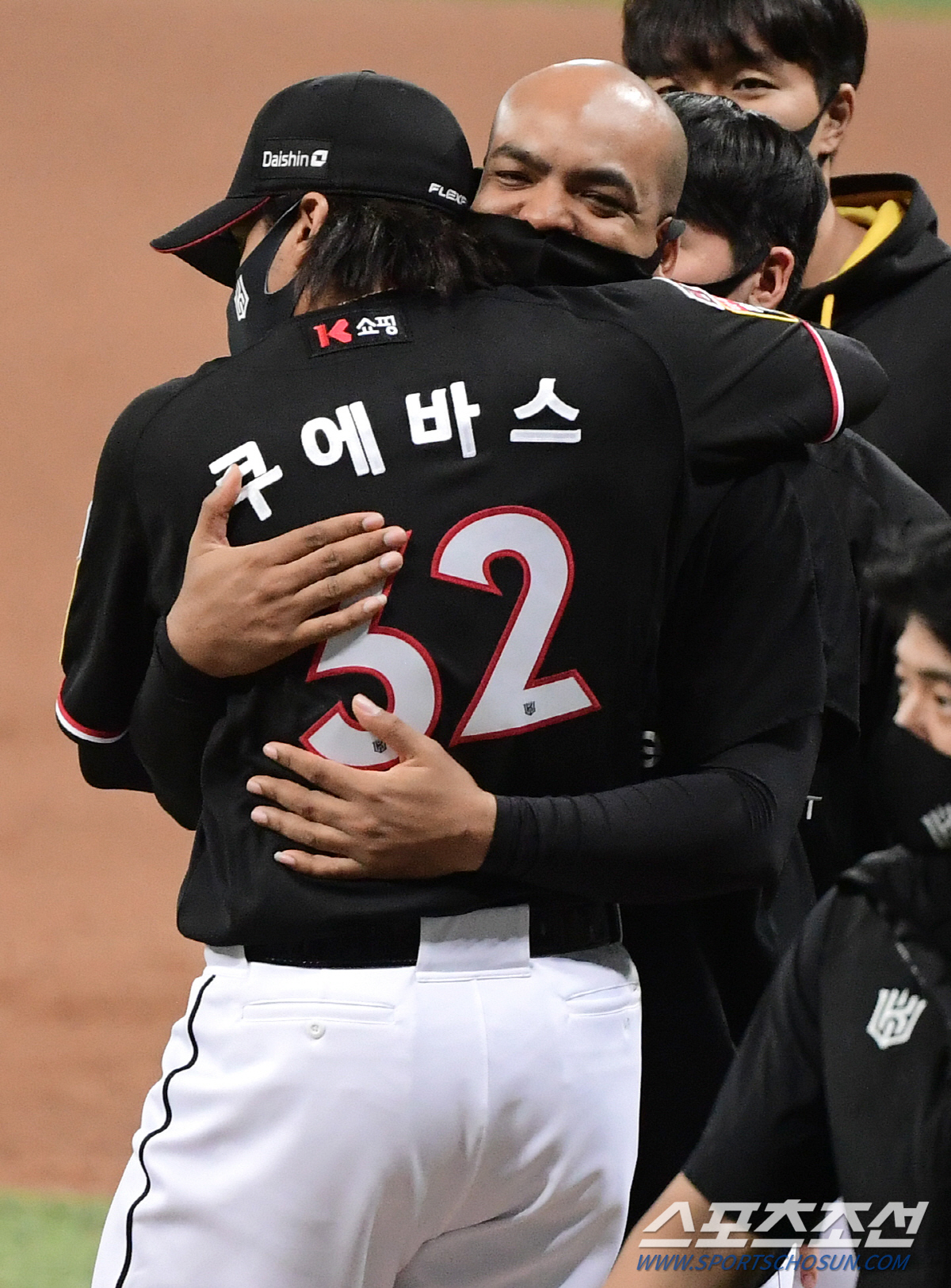 "쿠에바스에 자극? 최연장자로서 할일 했을뿐" 무실점 교체된 에이스의 넉살 [KS3 MVP]