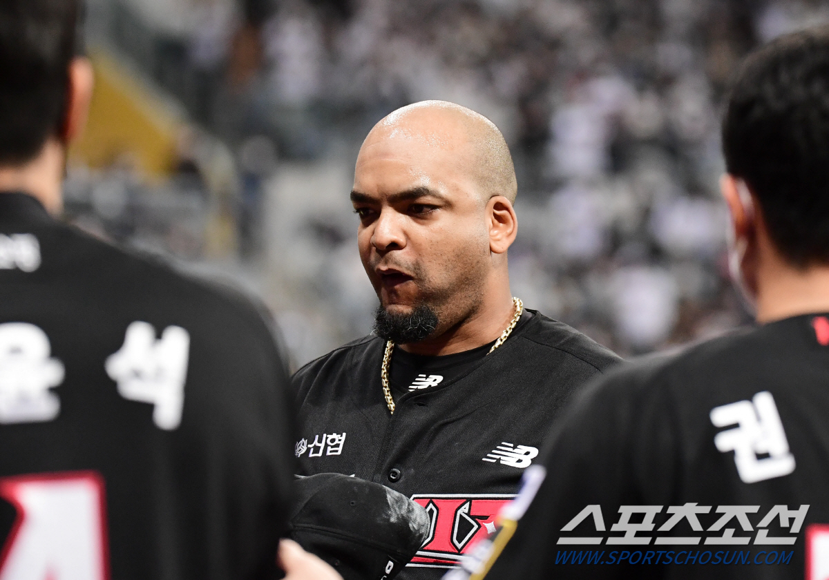 "쿠에바스에 자극? 최연장자로서 할일 했을뿐" 무실점 교체된 에이스의 넉살 [KS3 MVP]