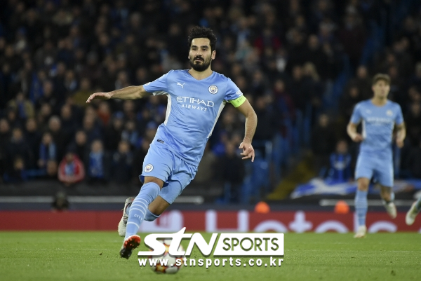 [EPL Discourse] '비PK 15골' 귄도안, 맨시티의 미들라이커