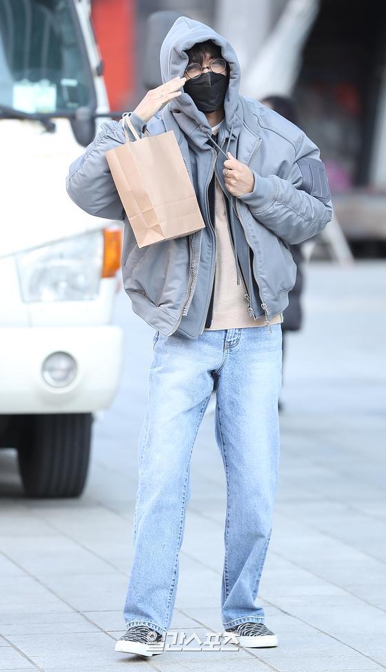 [포토]이승윤, '반갑게 충성~'