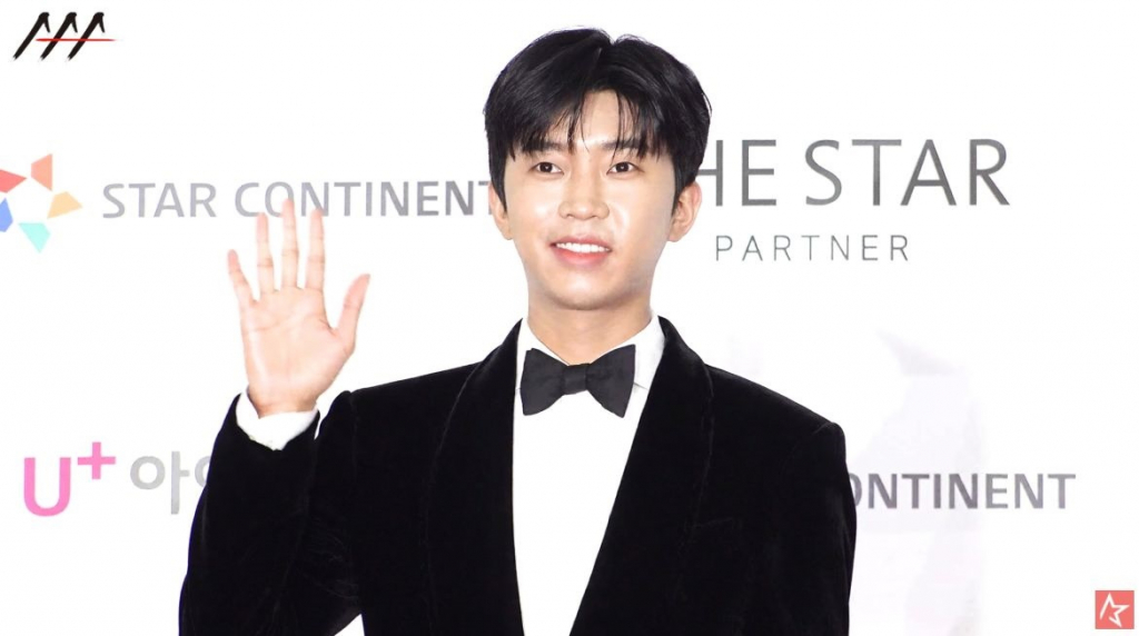 '4관왕' 임영웅, 2021 AAA 눈부신 레드카펫 현장 영상 공개[AAA Red Carpet]