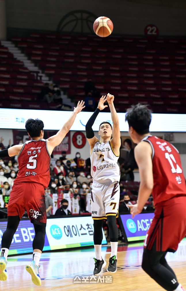 '이관희 29점 폭발' LG KGC에 4쿼터 대역전, 6위 보인다