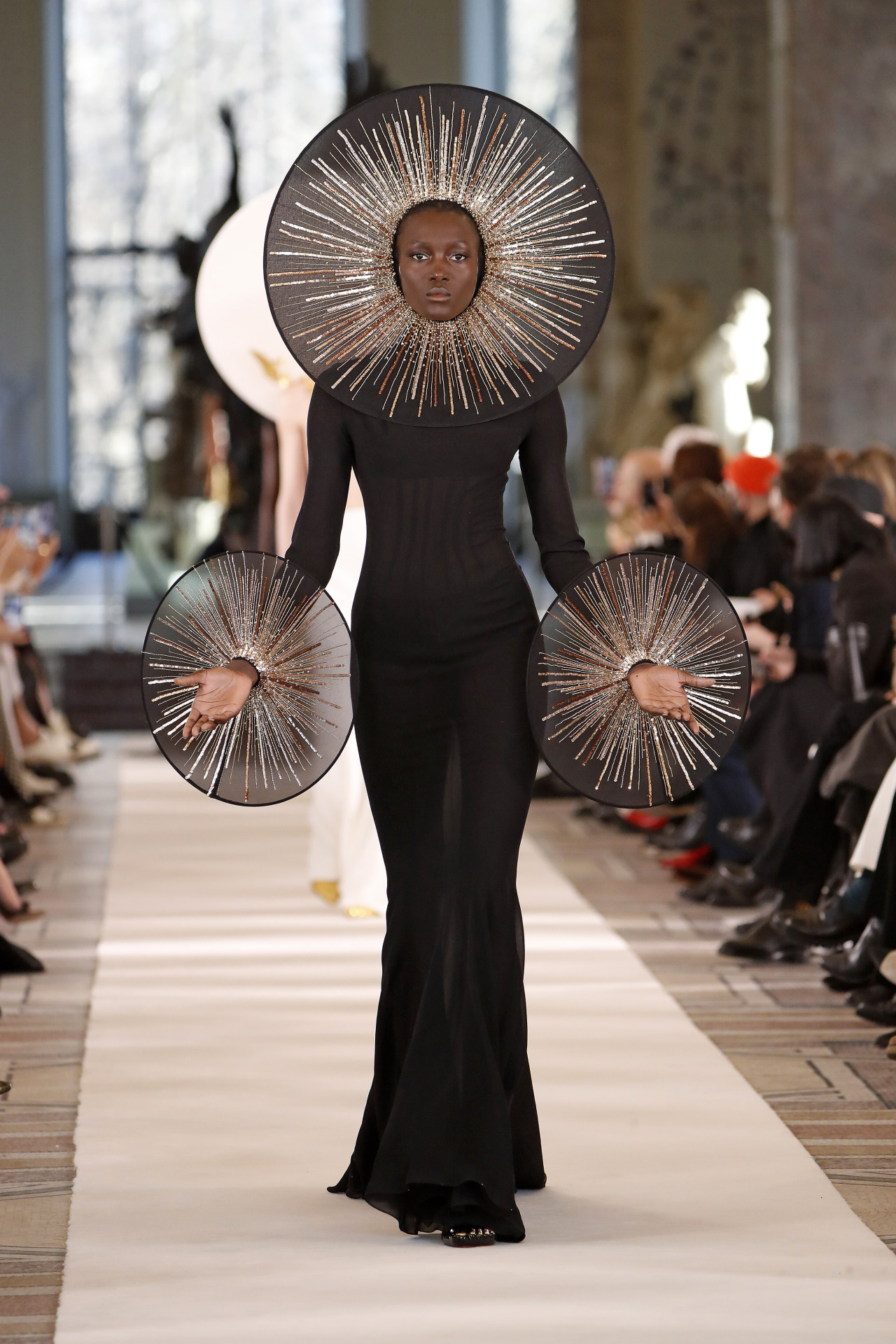 [Photo News] Fashion show interprets era of uncertainty