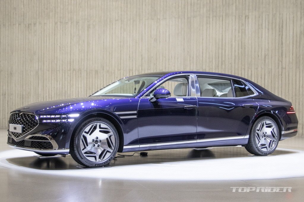 제네시스 G90 하이브리드 제원 공개, 복합연비는 8.2km/L | 탑라이더