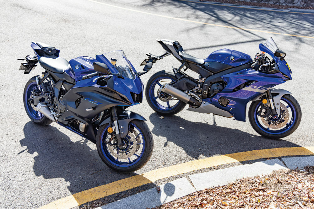 클래스의 계승자 혹은 반역자. 야마하 YZF-R7 VS YZF-R6 | 모터바이크