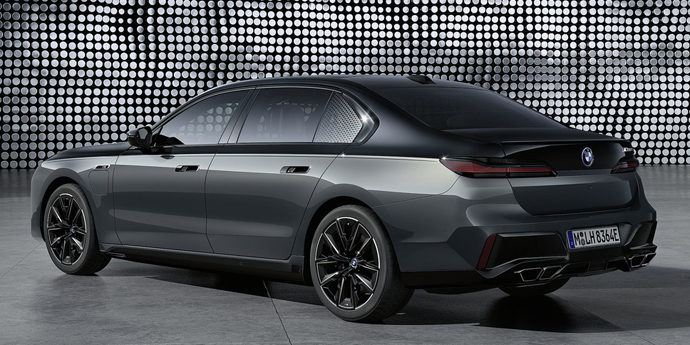 BMW, 7 시리즈의 고성능 M 모델 M760e xDrive 공개 | 글로벌오토뉴스