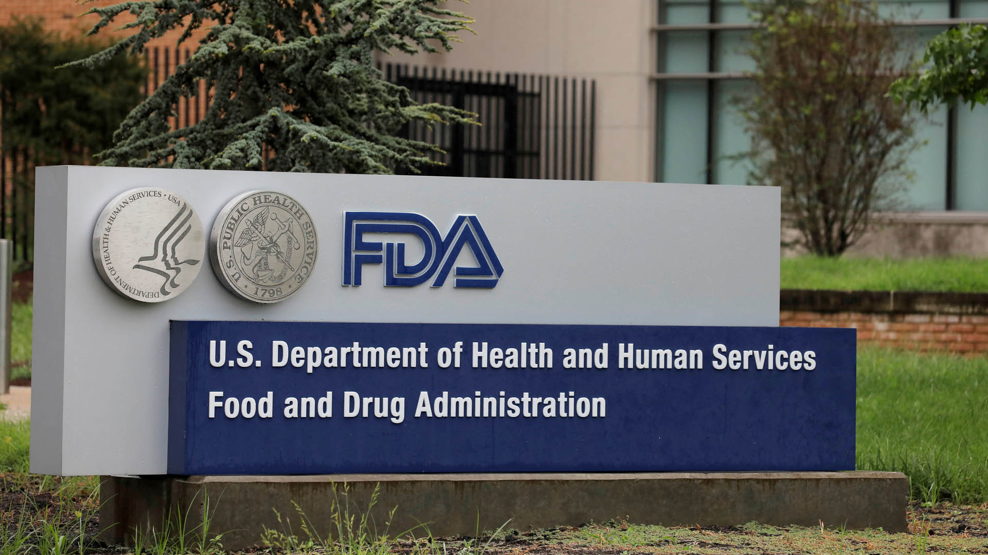 미 FDA, 제약사에 "BA4·BA5 대비 부스터샷 갱신" 권고