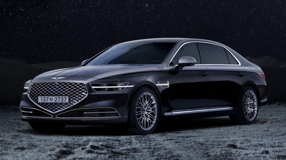 제네시스는 월드클래스일까? G90 LWB vs 마이바흐 S580 비교해보니 | 모터그래프