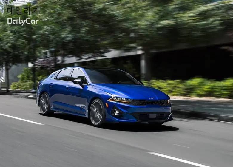 기아, 美 시장서 2023년형 K5 출시..한국보다 비싼 가격 '눈길' | 데일리카