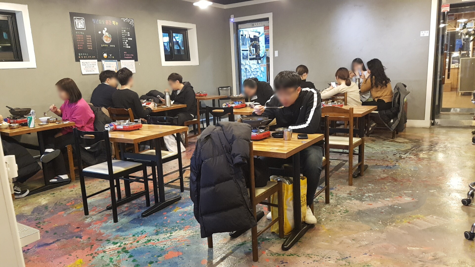 고물가 태풍 덮친 고시촌 식당 시험보다 밥값이 더 고민