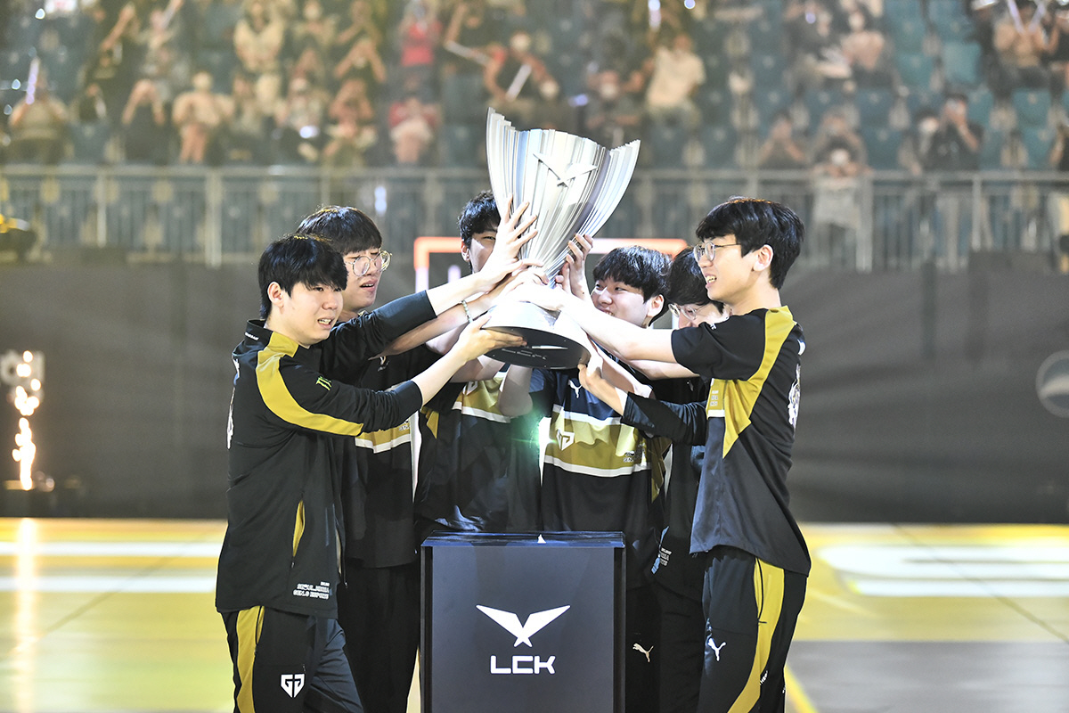 8년의 기다림은 끝, 젠지 LCK 정상에 서다