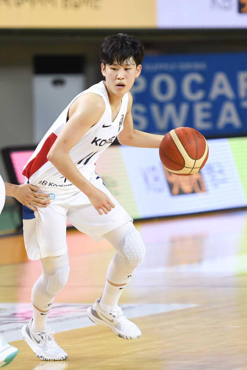 [22박신자컵] "독보적이다" WKBL 사령탑 사로잡은 U18 대표팀 박진영