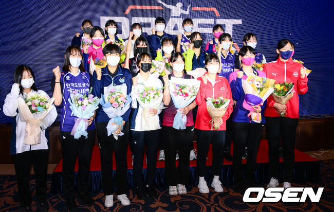 '194.5cm' 어르헝 1순위 지명, 21명 프로입단..2005년 이후 최다 [신인 드래프트]