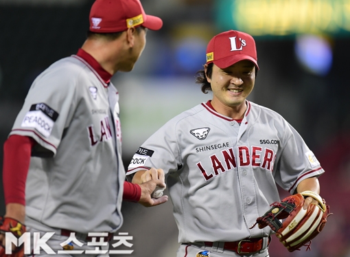 80승 선점 SSG, 와이어 투 와이어 1위 확률 94.1% 얻어 [MK사직]