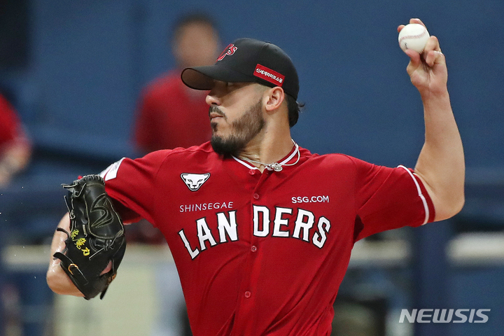 모리만도 7⅔이닝 7K 1실점..선두 SSG, 80승 선착