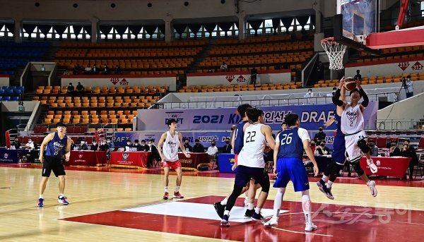 KBL 21일 신인 드래프트 순위 추첨..1순위 지명권 가져갈 주인공은?