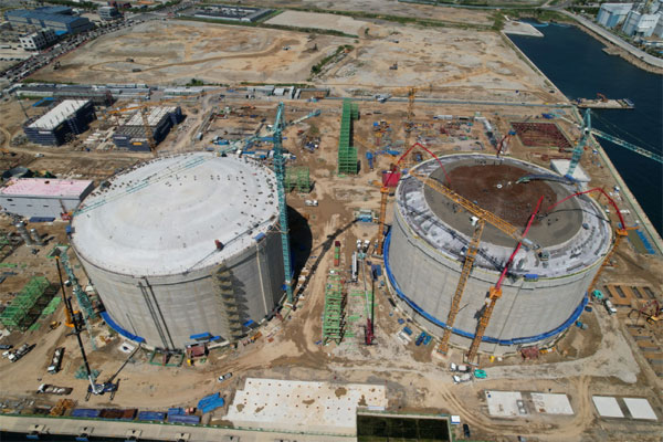 여객기 2대 들어갈 LNG탱크..韓 에너지 허브로