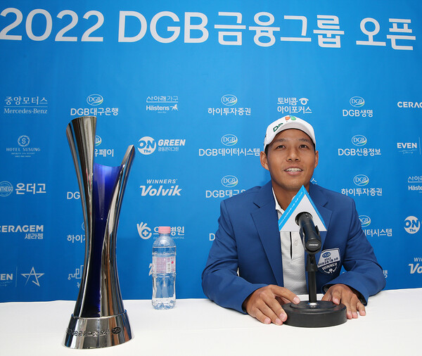 '마음이 답' 문도엽, 연장승부 2전2승..DGB금융그룹오픈 우승 [KPGA]