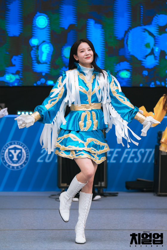 [CELEB] From girl group to group stunts, Jang Gyu-ri is back like never ...