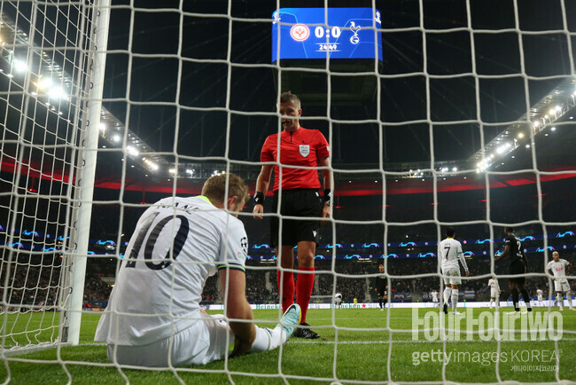 [ucl.review] '손-케 듀오 침묵' 토트넘, 프랑크푸르트와 0-0 무..2G 무승+2위 유지