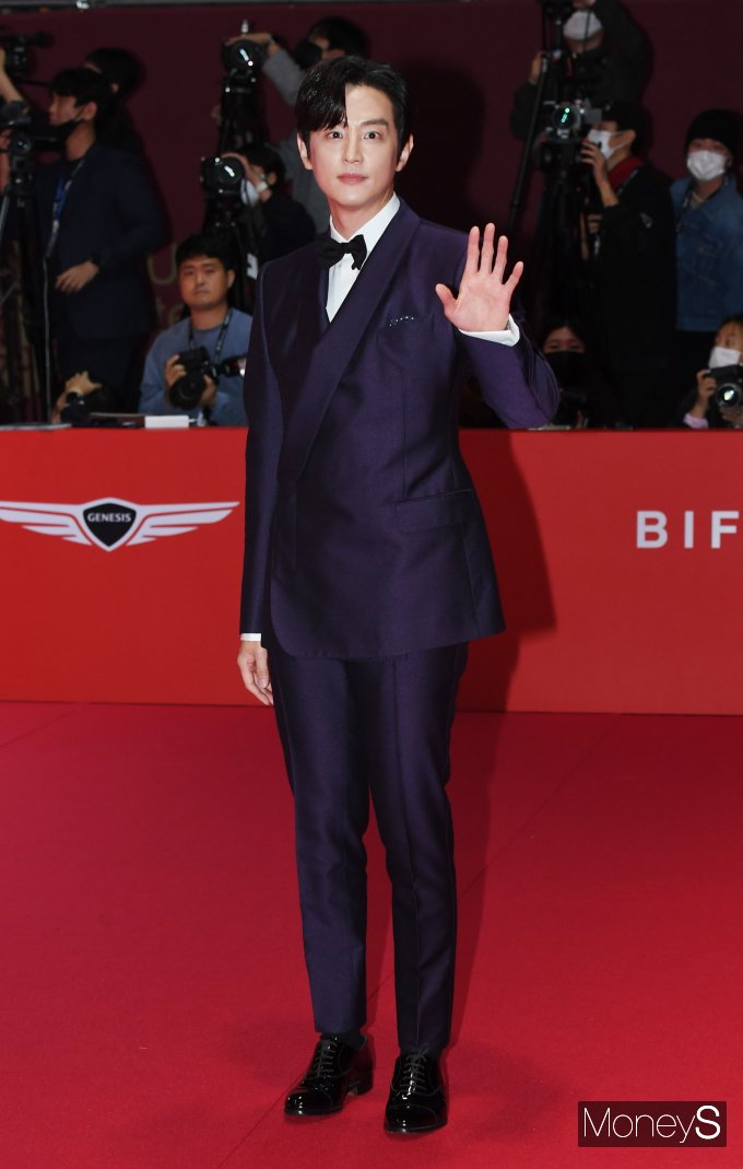 [머니S포토] 권율 '팬들 설레게 하는 비주얼'(BIFF)