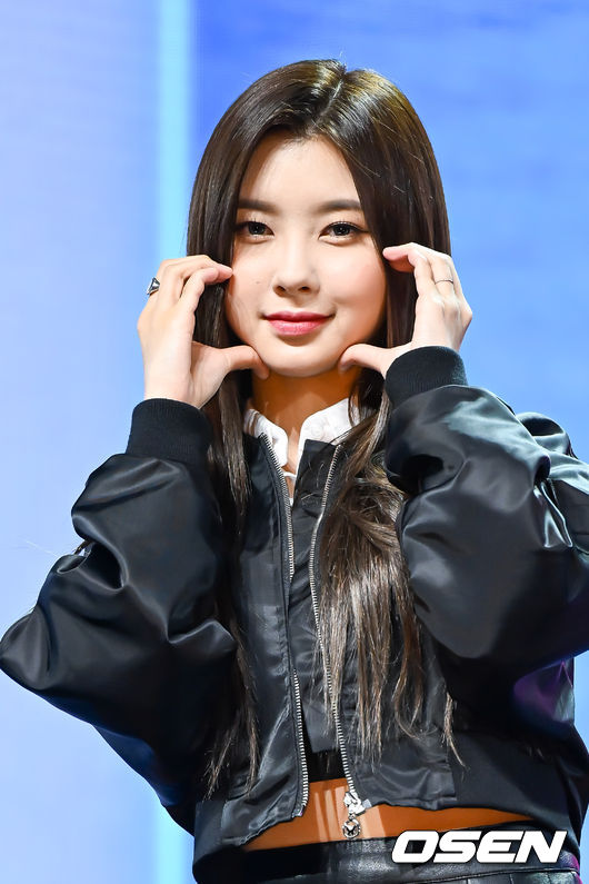 케플러 김다연,'귀여운 볼하트' [사진]