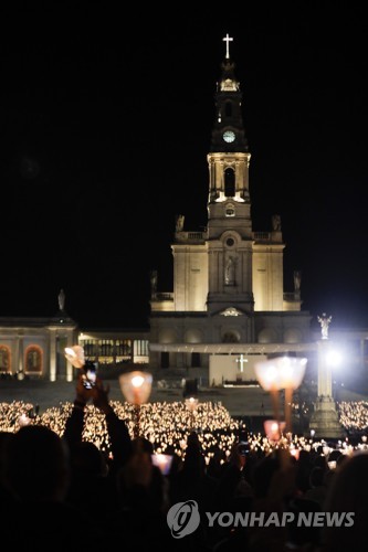 PORTUGAL FATIMA CANDLELIGHT PROCESSION