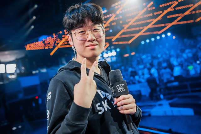 [롤드컵] 위기를 기회로 만든 T1 '제우스' 최우제 "팬 여러분 응원에 정신 다잡아"