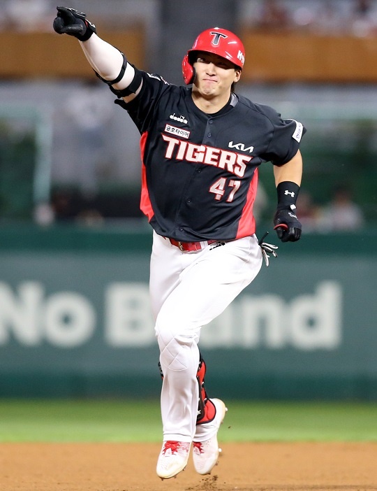 '절반의 성공' KIA, 꾸준한 강팀의 조건은?