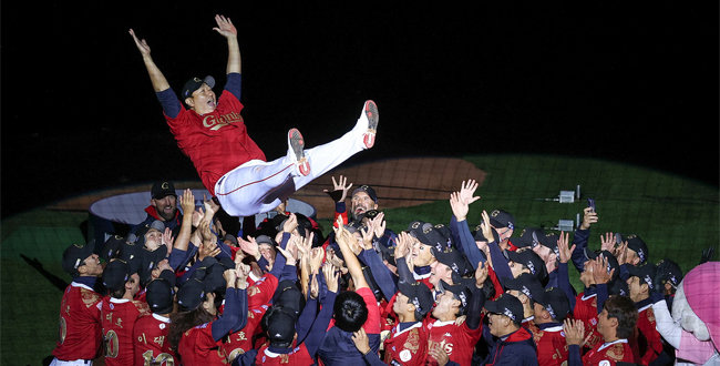 194cm·130kg 이대호 '에이징 커브' 예측 가능했나
