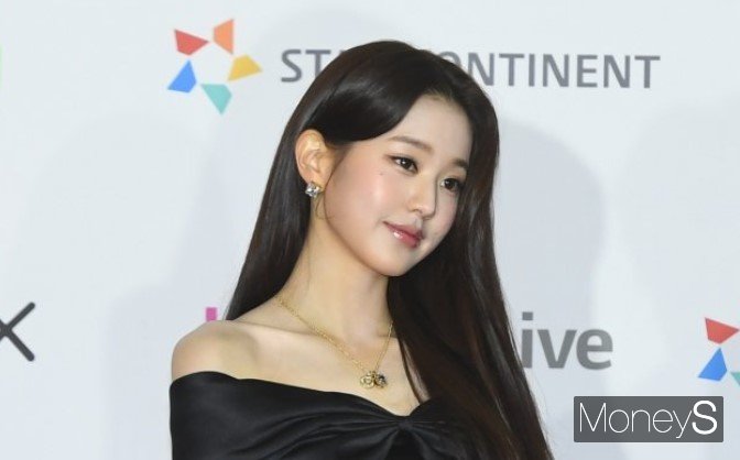 '대세' 아이브 장원영… 2년 연속 '2022 AAA' MC 맡는다