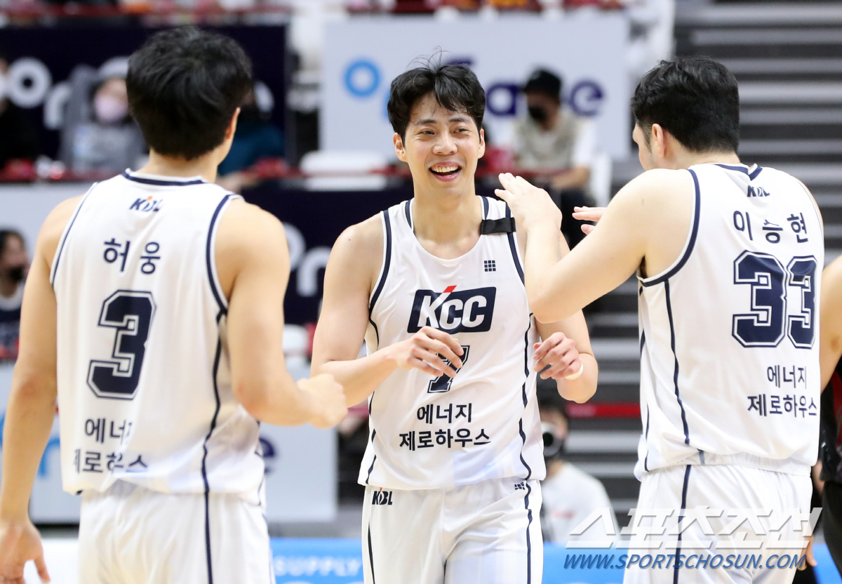 3연패 탈출 KCC, KT 88대73 완파, 복귀 김지완 13득점