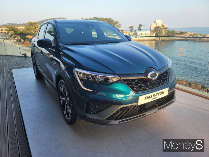 자동차기자가 뽑은 11월의 車, 르노코리아 'XM3 E-TECH 하이브리드'