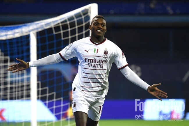 올겨울 ‘최대 매물’ FW...PSG-첼시-맨시티까지 뒤쫓는다