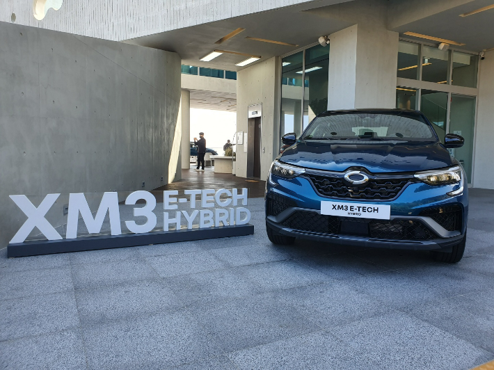 [레알시승기]"꿀렁이는 변속 충격? 일단 타 보세요"…XM3 하이브리드